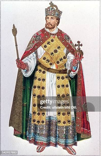 Royal Regalia Photos And Premium High Res Pictures Getty Images
