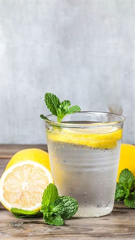 5 Adverse Effects Of Drinking Too Much Lemon Water