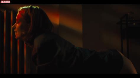 Lucy Walters Nuda Anni In Jett