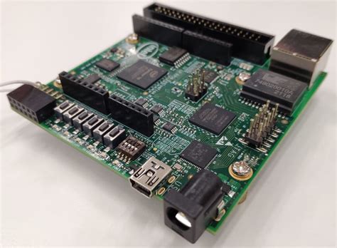 Cyclone LP FPGA 評価キット FPGAマガジン公式