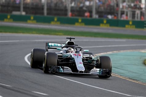 2018 F1賽季開幕，lewis Hamilton澳洲站以桿位領跑亞軍作收 Carstuff 人車事