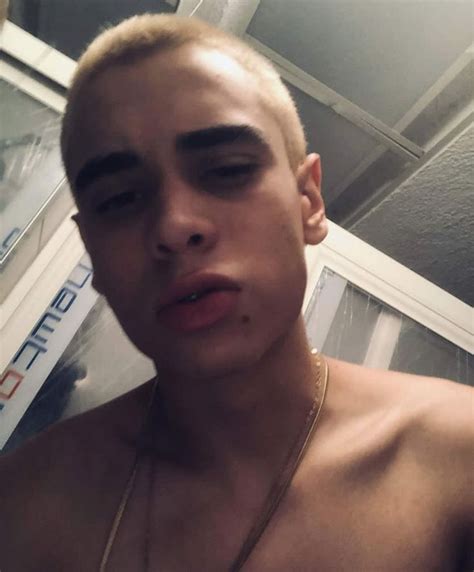 Nd Kobi En 2024 Dibujos Hípster Famosos Artistas