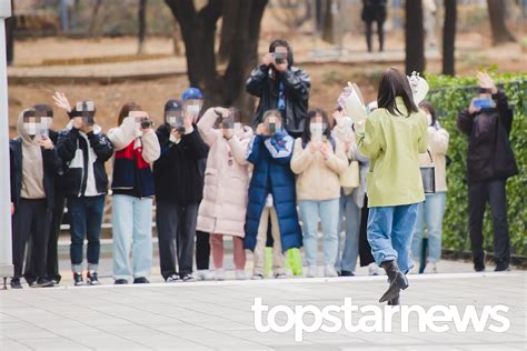 [uhd포토] 레드벨벳 Red Velvet 웬디 러비 만나는 웬디 웬디의 영스트리트 출근길 네이트 연예