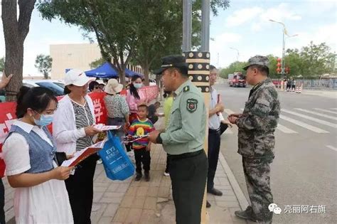 阿拉善右旗人民政府网 全旗动态 点燃学子戎装梦！阿右旗征兵宣传进校园