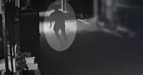 잠든 내 옆서 음란행위하더라 여성 집 침입한 男 Cctv 충격