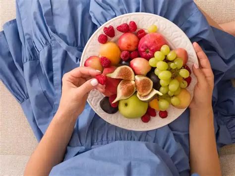 Why You Should Avoid Fruits After Meals—and When To Eat Them Instead