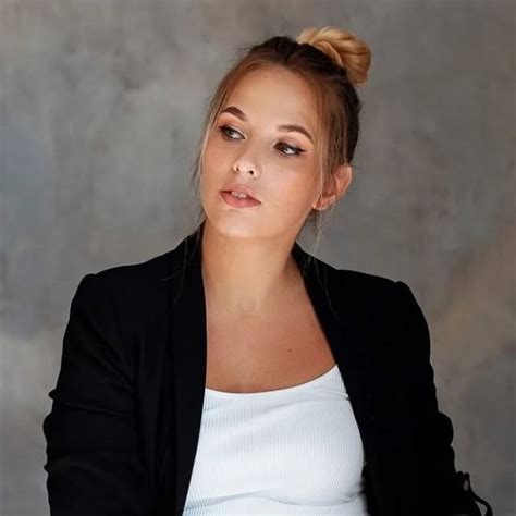 Theresa Kott Theresakott • Threads Say More