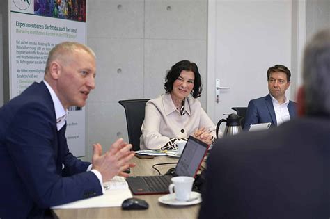 Thuringias New Minister Of Economic Affairs Visits Titk Titk