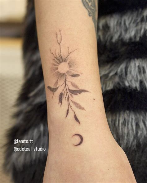 펨토타투 꽃타투 기하학타투 덩굴타투 수채화타투 점묘타투 컬러 오너먼트 작업입니다 잘 참아주셔서 방문해주셔서 감사합니다🥹 덕분에 생각한대로 예쁘게 나왔네요 관리도