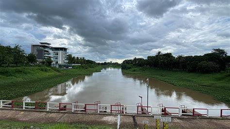 ในประเทศ หนองคายเร่งระบายน้ำสาขาลงแม่น้ำโขงรับพายุ โนรู
