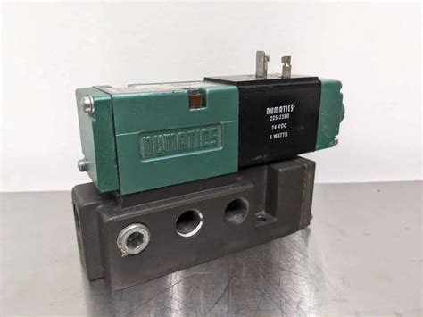 Numatics 225 239b Solenoid Valve With Block 24vdc 150psi 081sa4004