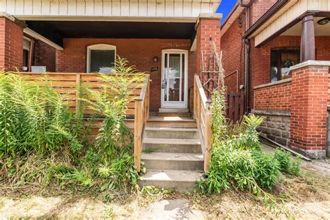 170 Grosvenor Avenue North Hamilton On L8l 7s8