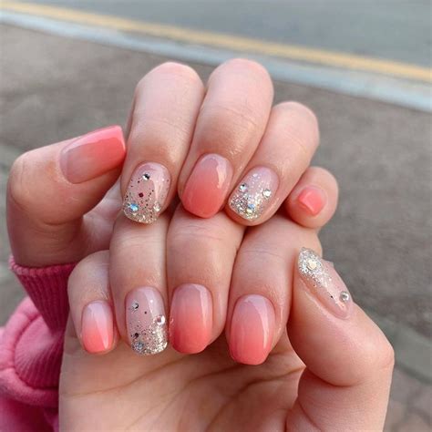 덕소네일 네일또와 네일수강 케어수강 On Instagram 요즘은 일일일그라💞 ⠀⠀⠀ ⠀⠀⠀ ⠀⠀⠀ ⠀⠀⠀ 겨울네일 그라 그라데이션네일 글리터그라데이션 파츠네일