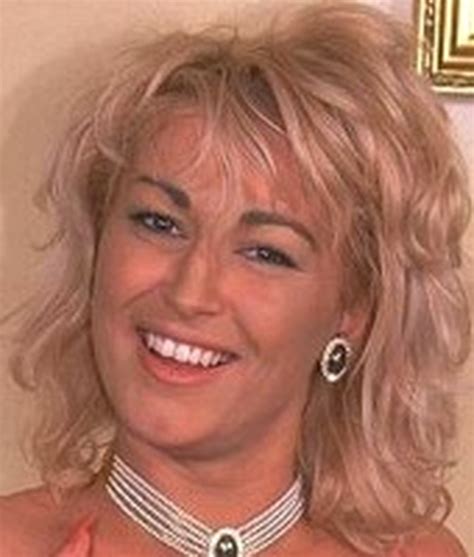 Elizabeth Kings Instagram Twitter And Facebook On Idcrawl