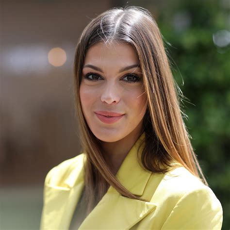 Iris Mittenaere Wallpaper