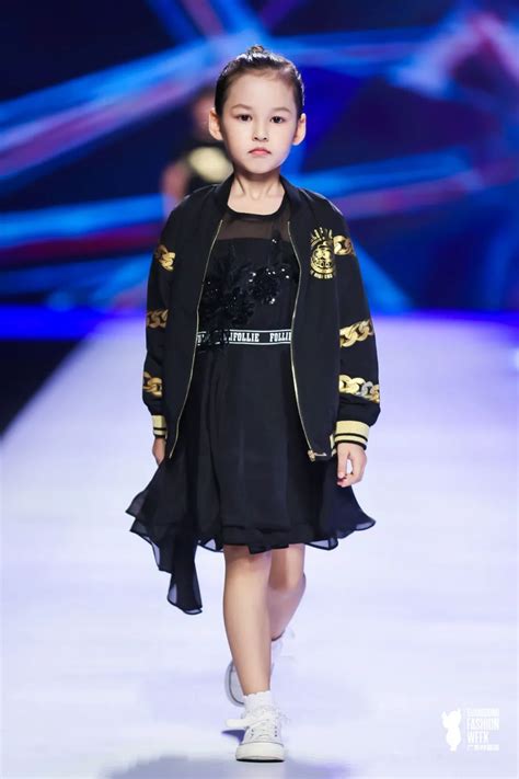 2021广东时装周秋季DAY10童星璀璨T台展风采 服装广东时装周 CFW服装设计网手机版