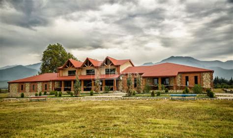 იყიდება კომერციული ფართი შილდა ყვარელი კახეთი