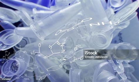 생물학 화학 및 의학에 대 한 작은 실험실 플라스틱 용기 세트 0명에 대한 스톡 사진 및 기타 이미지 0명 Dna 개체