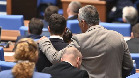 НС прие на първо четене два от три законопроекта за промени в Закона за устройство на