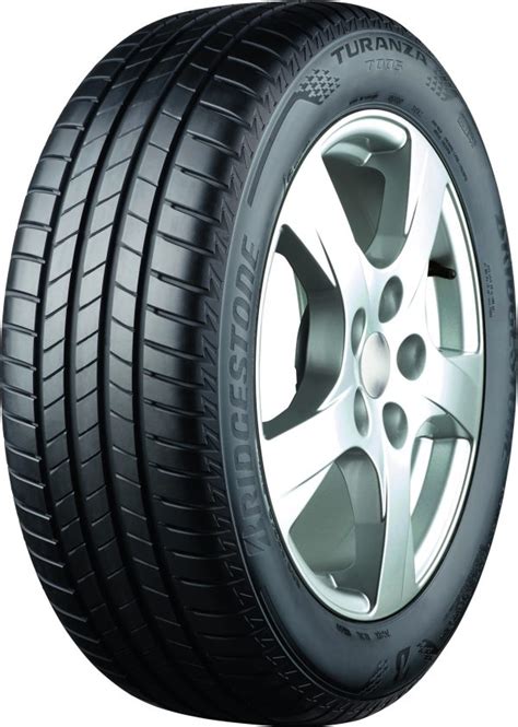 265/60R18 Bridgestone D697 Tyre | TYREMART
