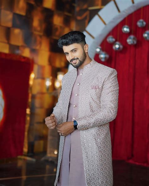 Yash Gowda Yashwanthgowdaofficial • Instagram Photos And Videos