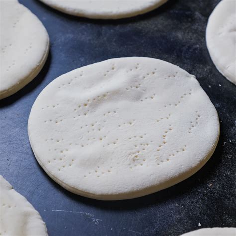 Buy Fresh Pizza Base Online Bake Delicious Pizzas At Home Easily