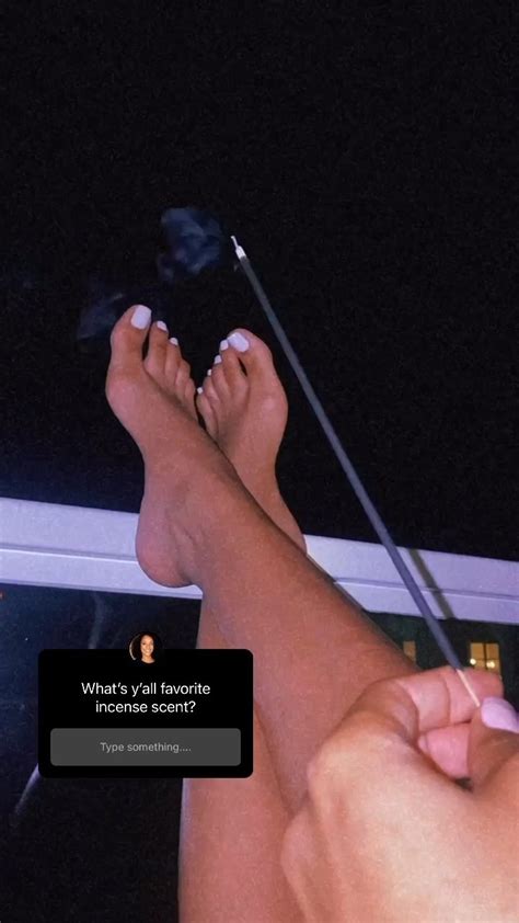 Ashani Robertss Feet