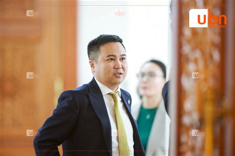 10 00 цагт эхлэх байсан Эрүүдэн шүүлттэй холбоотой УИХ ын хяналтын сонсголд гишүүдийн ирц