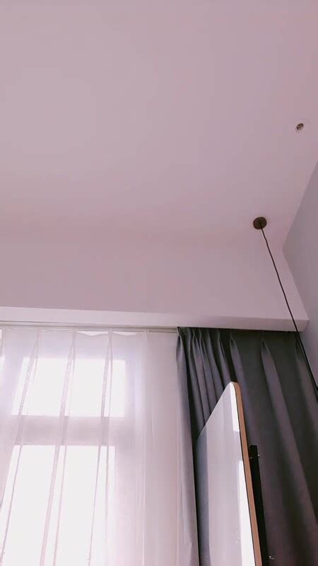 清纯jk装学生妹！初下海超高颜值，两个奶子又白又软，撩 Av分享交流 香港一世發論壇 Powered By Discuz