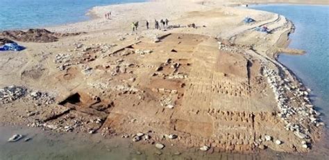ألوان الوطن انخفاض منسوب مياه نهر دجلة يثير الجدل هل من علامات الساعة؟