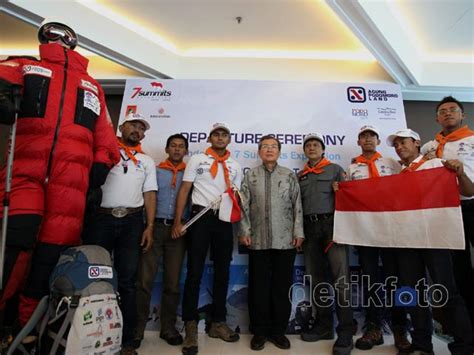 Tim Seven Summits Siap Taklukan Puncak Everest