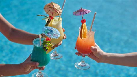 Boracay Unlimited Cocktails Experience With Free Use Of Roof Deck Pool