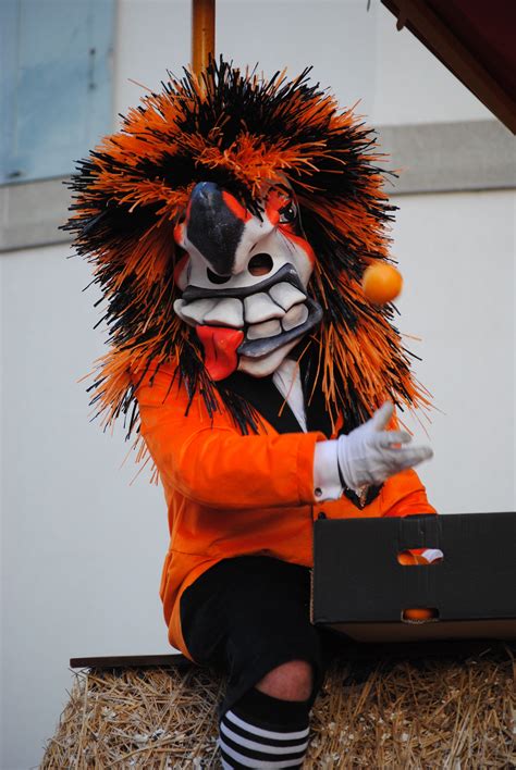 무료 이미지 빨간 사육제 색깔 의류 미술 마스크 복장 와기 스 Basler Fasnacht 2015 오렌지