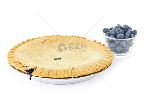 蓝莓派糕点白色盘子圆形烹饪食品馅饼款待浆果烘烤高清图片下载 正版图片320847969 摄图网