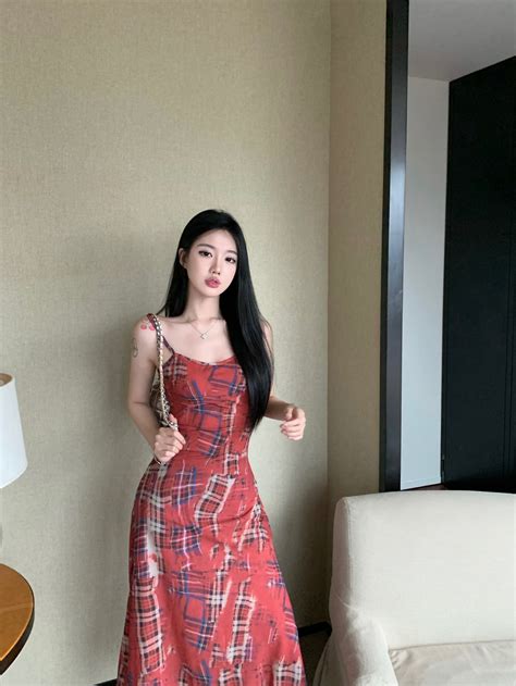 유니크 레드 체크 롱 원피스 라운드 스퀘어 넥 슬리브리스 나시 슬림 여리 섹시 핏 하이 웨스트 A 라인 머메이드 플레어 스커트 롱 미디 치마 드레스 레트로 여름 힙한 룩