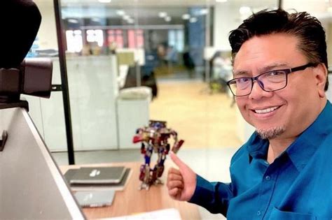 The Great Job Switch Suhaimi Yusof Goes From Entertainer To Comms