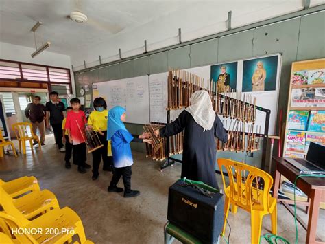 Sjkc Yu Chai Ulu Beranang 吁噜峇玲珑育才华小