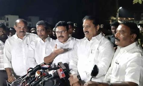 Krishna Guntur Dist Ysrcp Mlas Support Capital Shifting