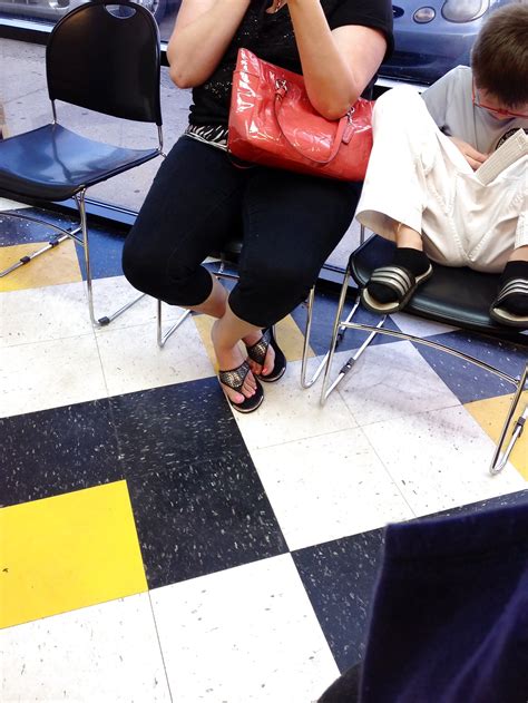 Mature Candid Feet In Flip Flops Porn Pictures Xxx Photos Sex Images Pictoa