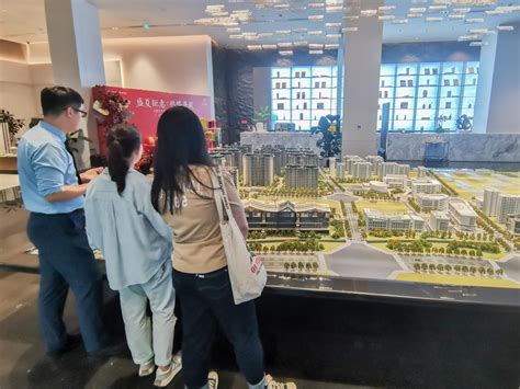 “认房不认贷”推动观望客成交 购房首付两成尚未落地成都