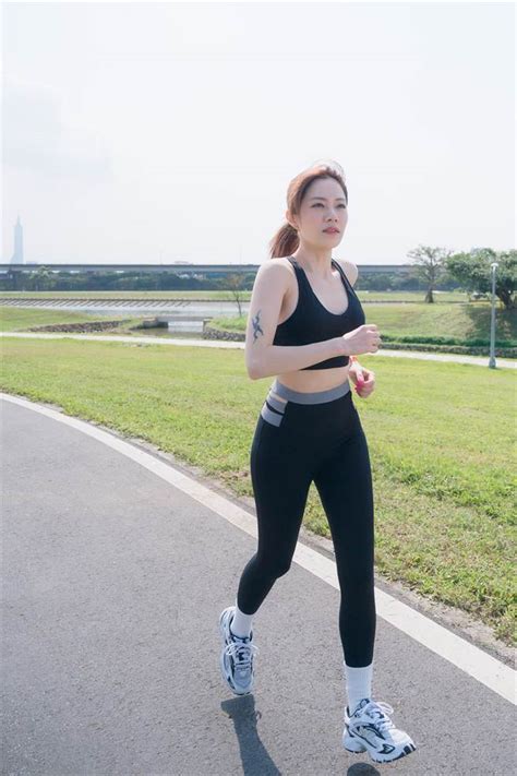 徐怀钰为演唱会跑步穿超辣！ 魔鬼身材曝光 娱乐 中时