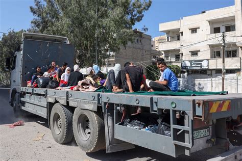 بالصور فلسطينيون يخلون مناطق في غزة بعد التحذير الإسرائيلي Cnn Arabic