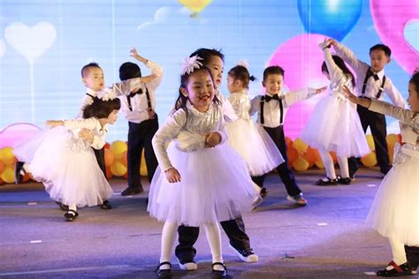 少儿舞蹈童话梦想家童话梦想家完整版舞蹈童话梦想家儿歌大山谷图库