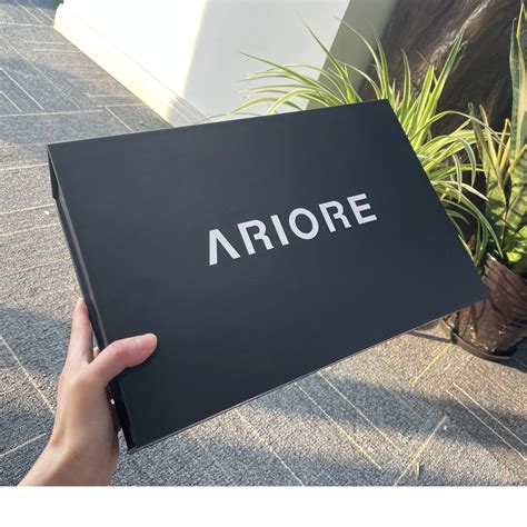 Logo Shiny Deboss Fashion Magnetic Boxes T Box Luxury Box Packaging