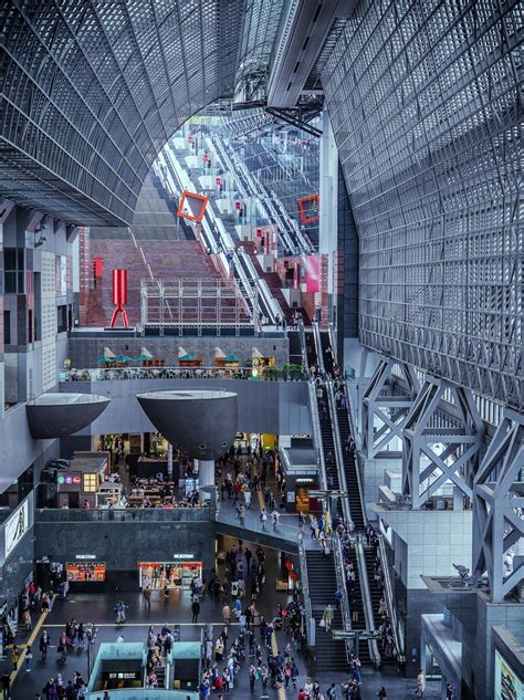 Kyoto Station With Its 12 Floors Of Escalators Kyoto Train Station