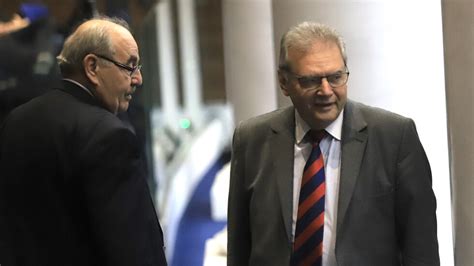 Депутати от БСП отказват да носят маски в НС напуснаха пленарното заседание Nova Bg