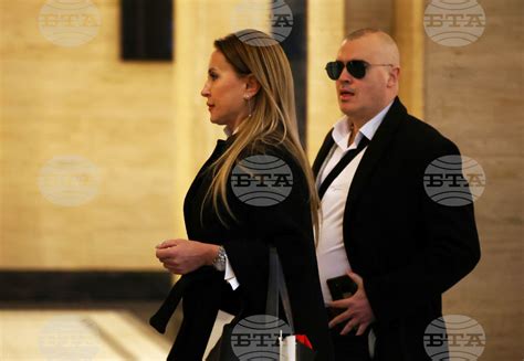 Съдът не даде ход на делото срещу Петър Илиев за плагиатство и повдигна спор пред ВКС кой е