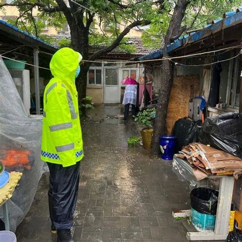 街镇新闻丨备汛！应汛！战汛！北苑人从容应对强降雨，筑牢防汛“安全堤”工作应急重点
