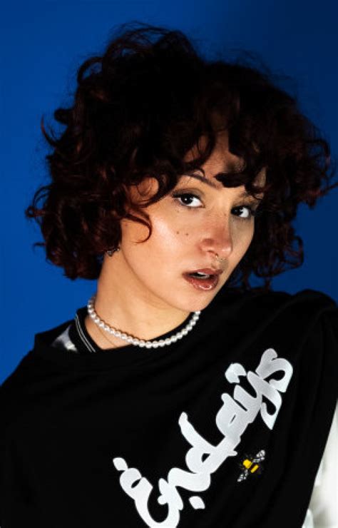 Women Amber Ruby Bullet Models