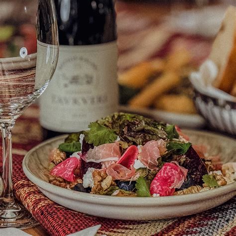 შატო მეფის შატო მეფის ქალაქი • Chateau Mephis Kalaki